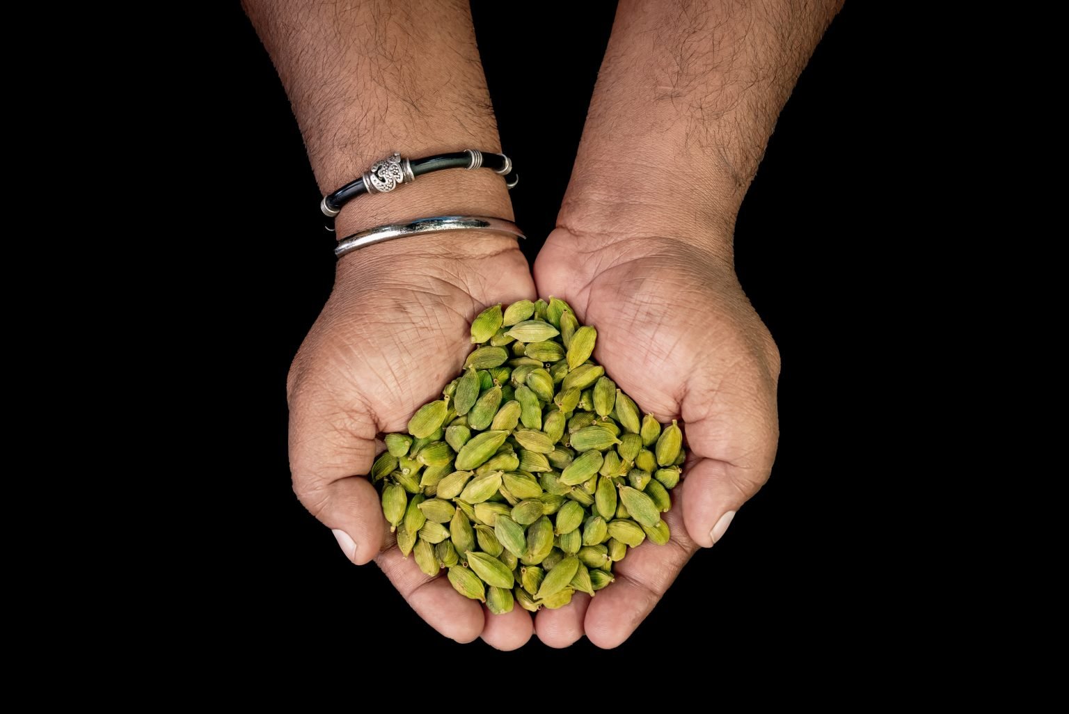 CARDAMOM GREEN 5-6mm (ILAICHI) (యాలుకలు) – Pichekkista Bobby Food